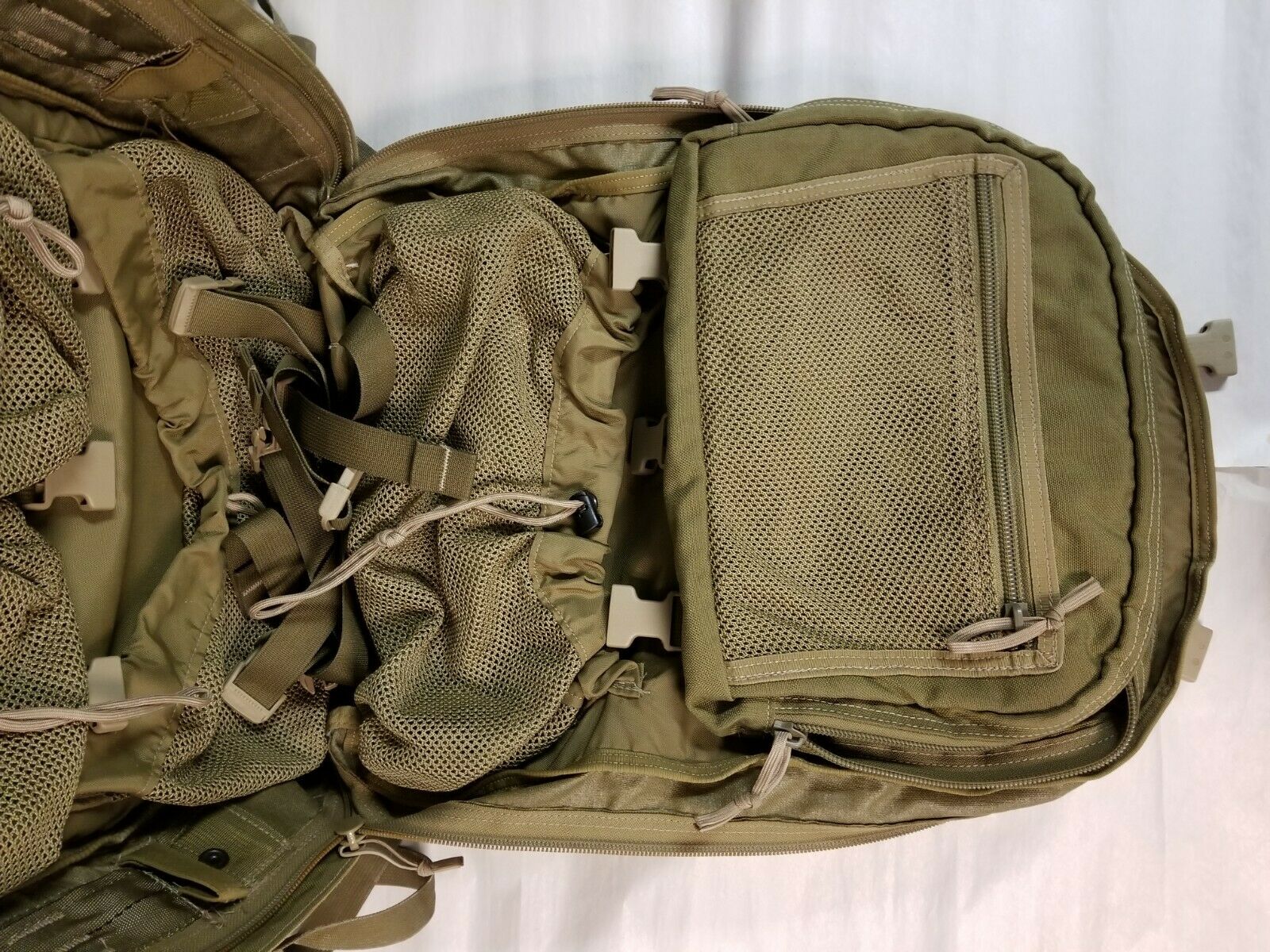 Webbingbabel: London Bridge Large Jumpable Medical Backpack LBT-1562A