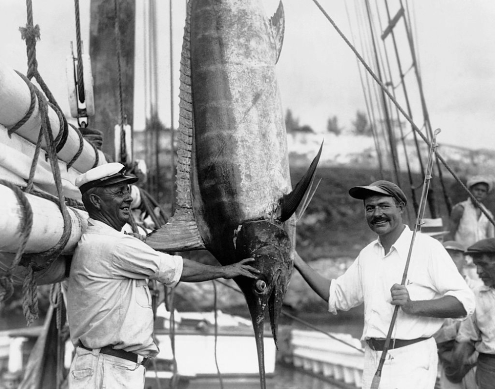 20 Amazing Photographs of Ernest Hemingway Posing With Big Fishes ...