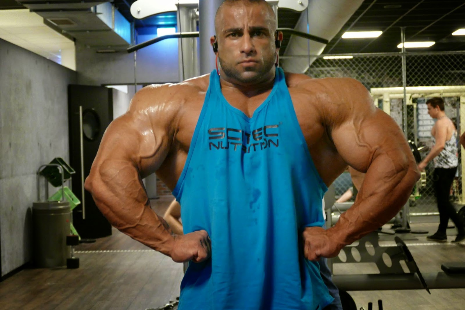 Muscle Lover: Lebanese-Canadian IFBB Pro bodybuilder Fouad Abiad
