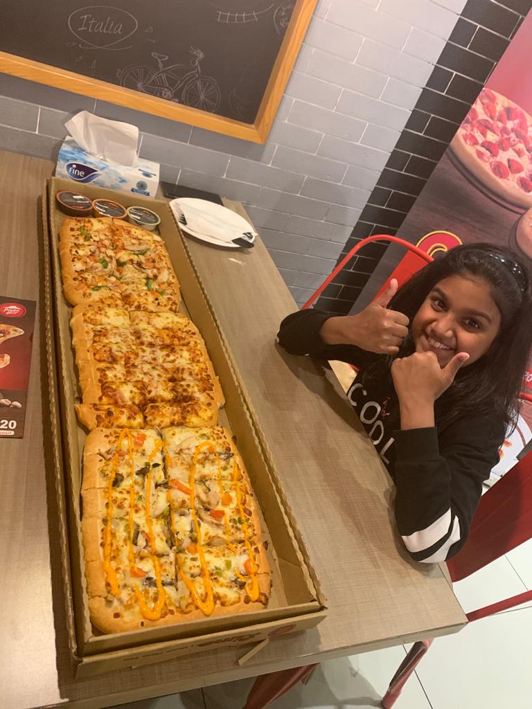 Limousine Pizza @Pizza Hut