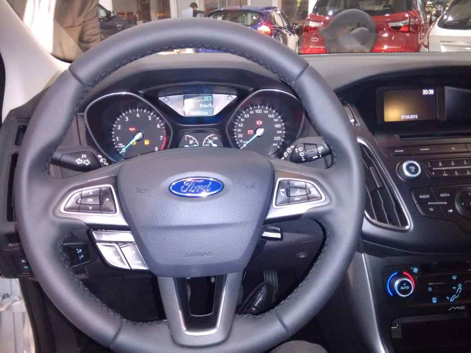 Novo Ford Focus 2016 1.6 e 2.0: desempenho e consumo