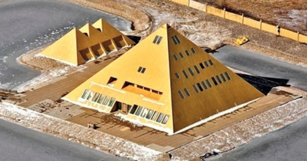 Man Builds Replica of the Great Pyramid and Taps into Strange Energy ...