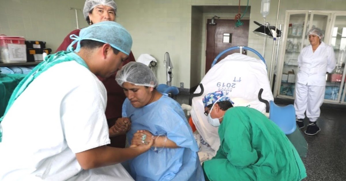 EsSalud impulsa parto vertical para reducir riesgos de mortalidad ...