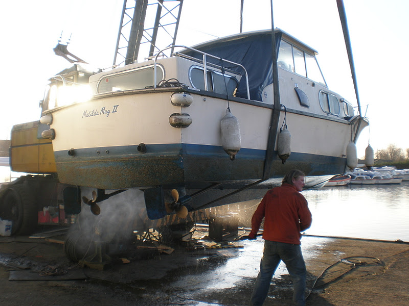 UK Marine Surveyor based in Preveza Greece.: Freeman 30 Motor Cruiser