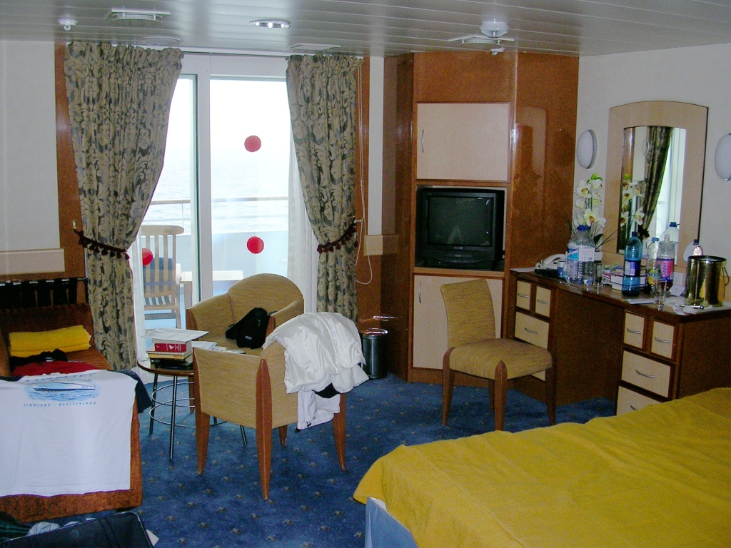 kships: Thomson Destiny interiors, January 2007