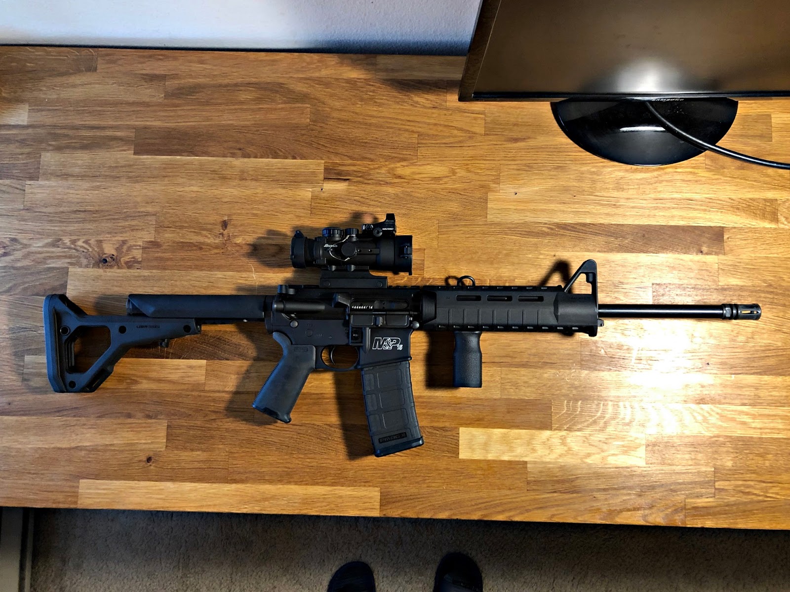 You Love Guns & Zombies: Magpul UBR Gen 2 Collapsible Stock