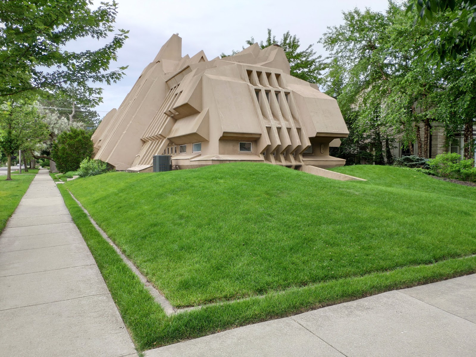 EntreVoir: Errol J. Kirsch: Kirsch Home