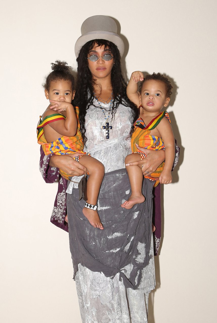 Beyoncé Poses With Twins Sir And Rumi Carter During Halloween Toyaz