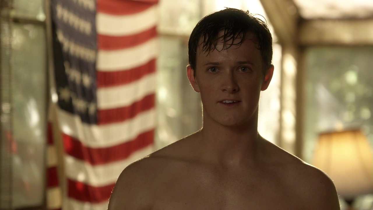 ausCAPS: Ross Philips shirtless in Hart Of Dixie 1-19 "Destiny & Denial"