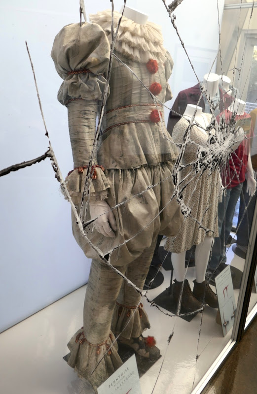 Hollywood Movie Costumes and Props: IT Chapter Two movie costumes on ...