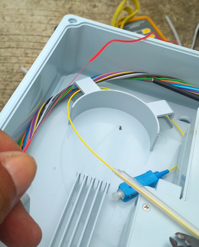 Instalasi ODP SOLID di provider plat merah BAGIAN 3 - Dunia Fiber Optik ...