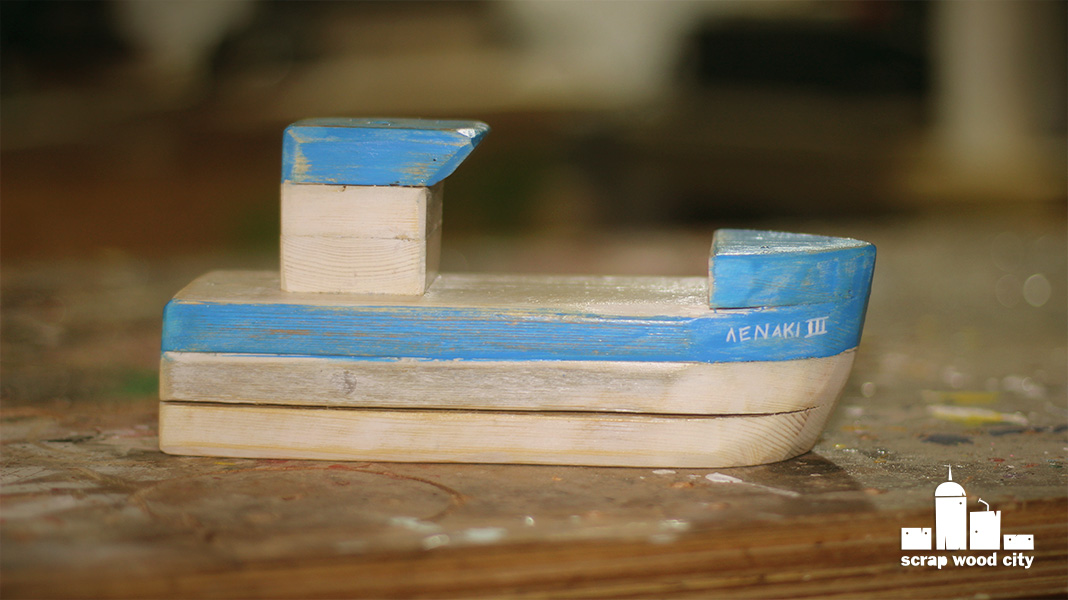 scrap wood city: How to make a DIY rustic decorative boat