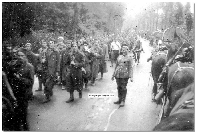 HISTORY IN IMAGES: Pictures Of War, History , WW2: Defeat Of France ...