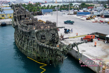 The Flying Dutchman - Legenda Kapal Hantu Paling Menyeramkan | Berita ...