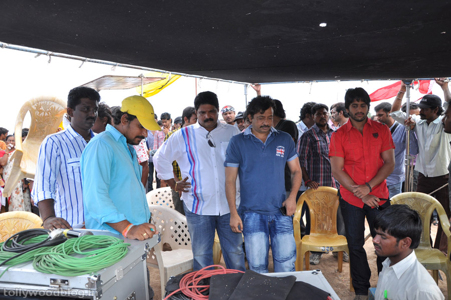 Bezawada Movie Working Stills Photos Gallery
