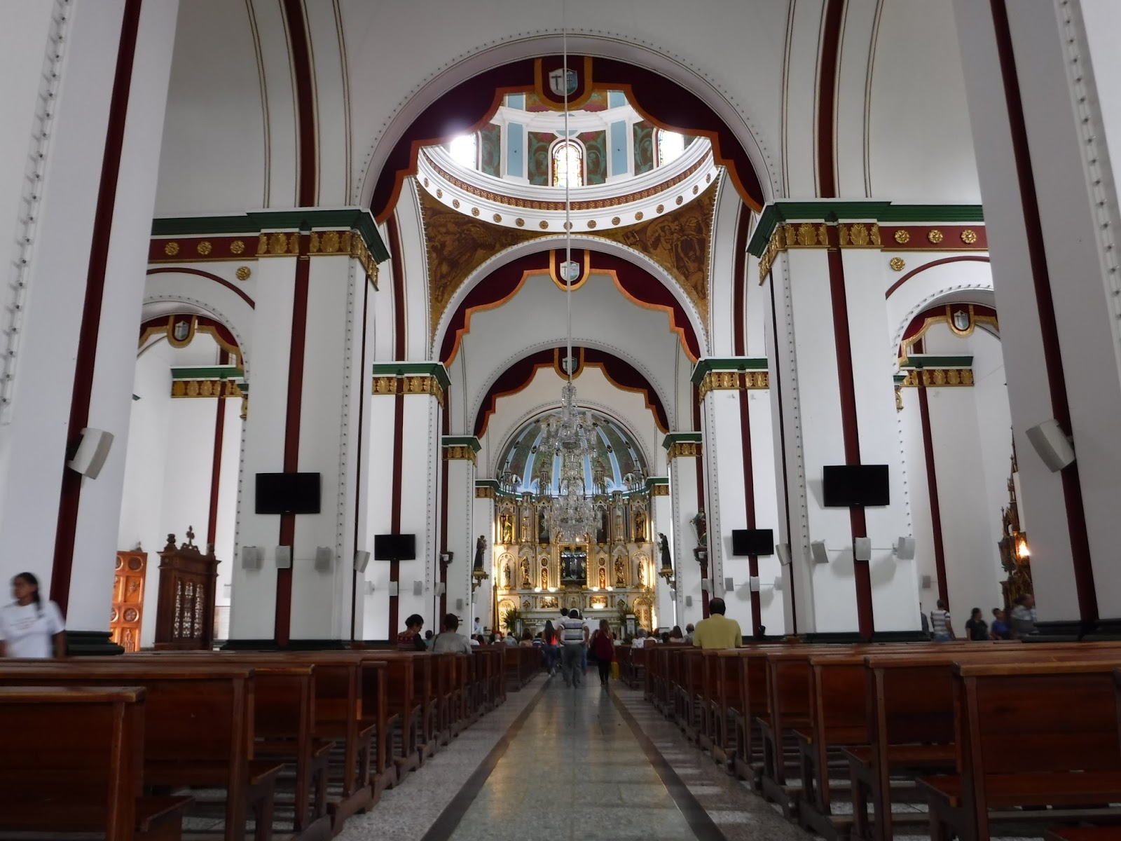 Travel with Kevin and Ruth: Exploring the city of Buga, Colombia