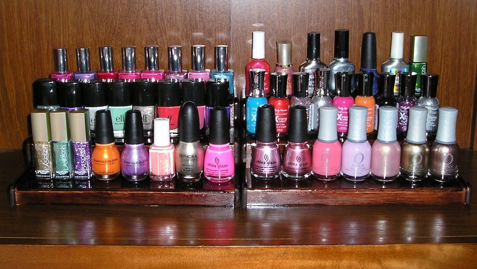 Glamorous Addiction: DIY Nail Polish Rack