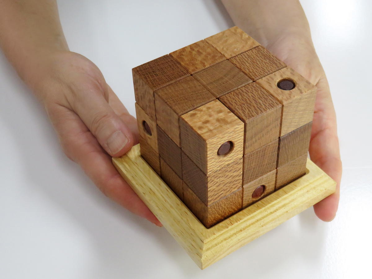 Pluredro blog: Loopy L Cube #3