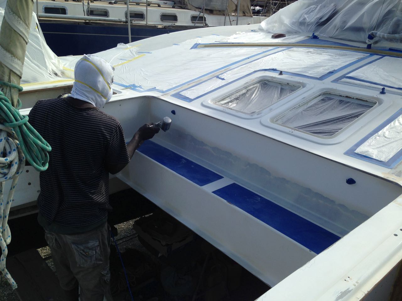 S/Y RAPTOR: Spray Painting Our Deck