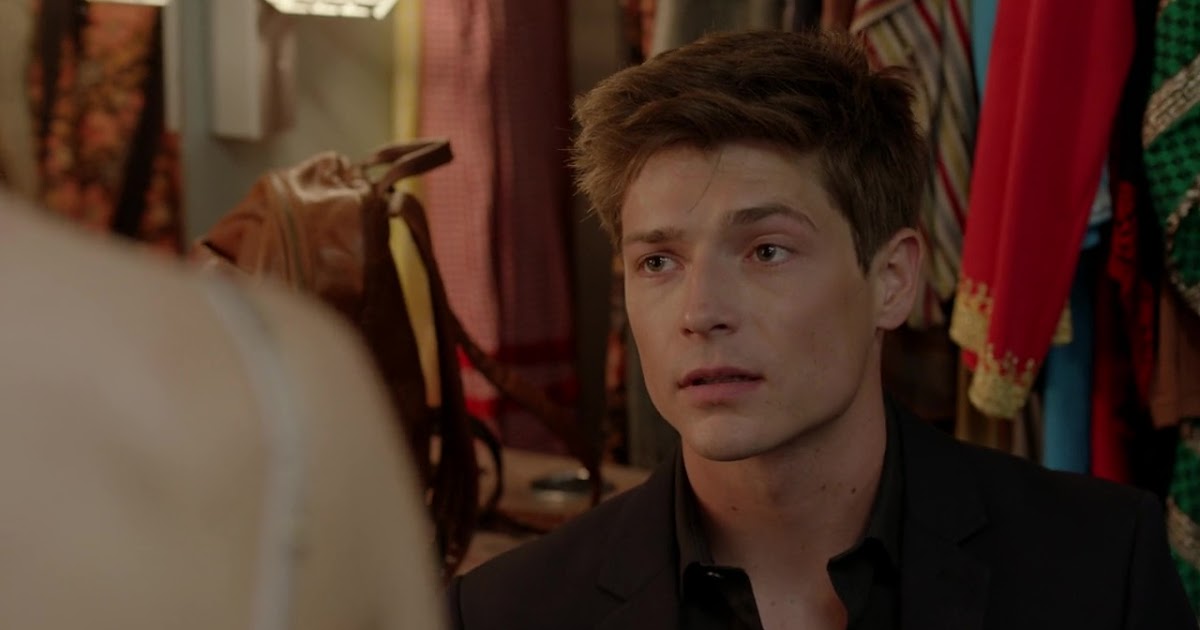 ausCAPS: Austin James shirtless in Emerson Heights