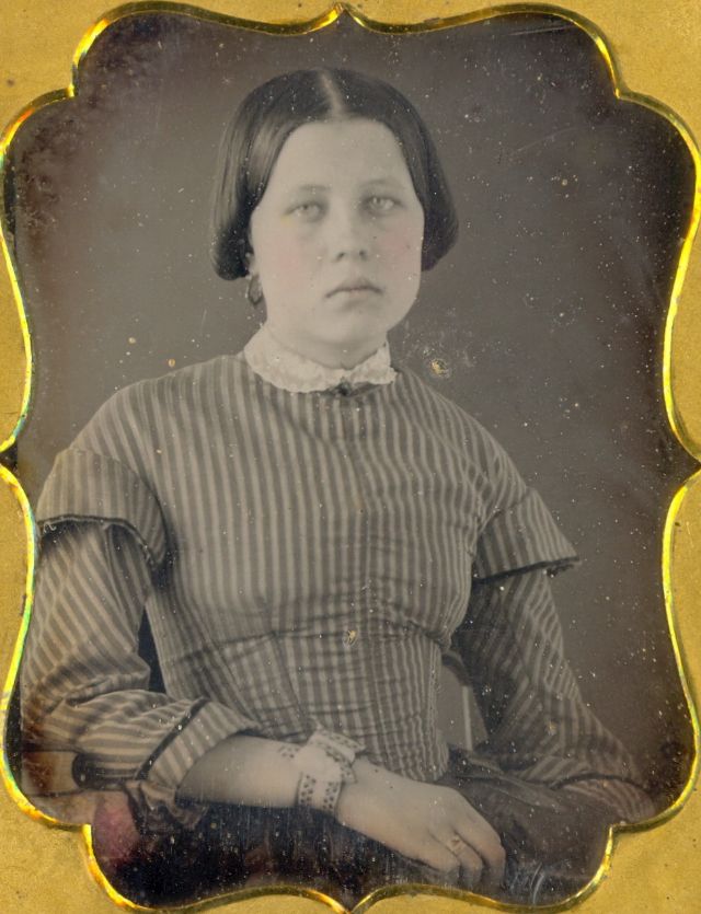 30 Fabulous Photos Show Fashion Styles of Victorian Girls in the Mid ...