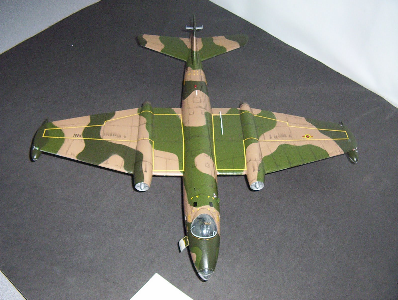 Scale Model Hobby: British Aerospace Canberra B.Mk.2/B.(I).Mk.2 ...