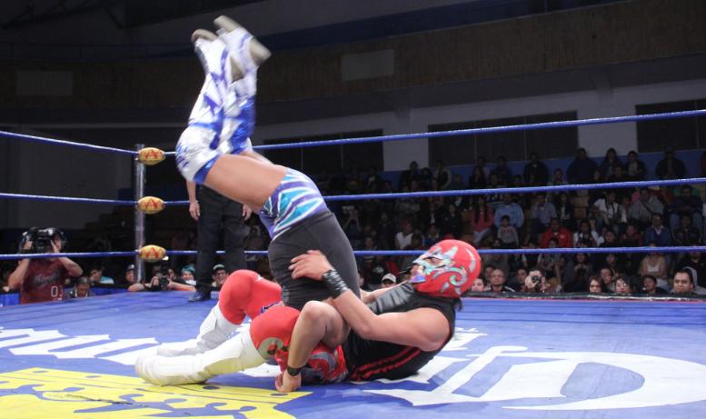 LOS ESPECTACULARES DE LA LUCHA LIBRE: El strong style y lucha extrema ...