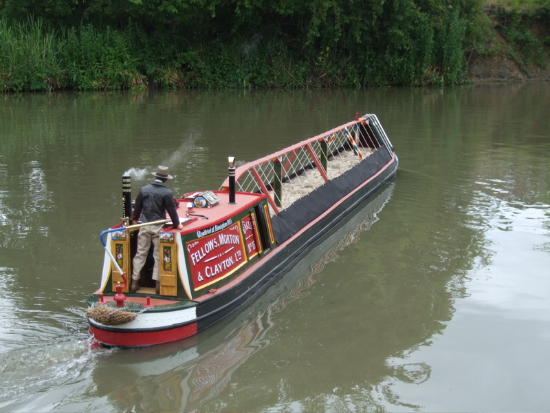 Halfie: The most amazing model narrowboat "Eagle"