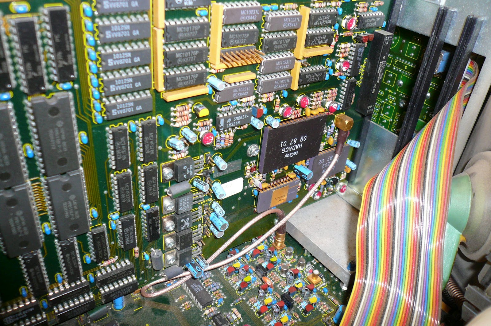 Japan's World of Digital Electronics: Disassembling a LeCroy 9400 ...