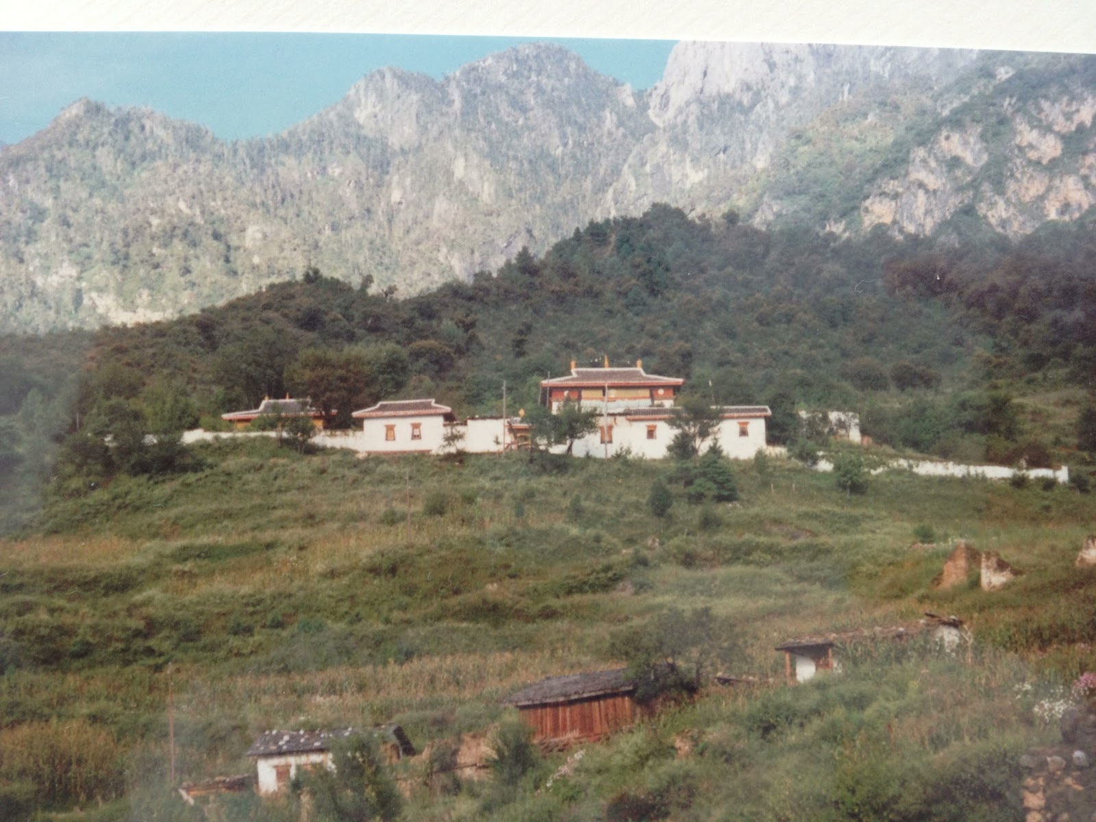 Mountain Phoenix over Tibet: Creoles, Lolos and Adventure