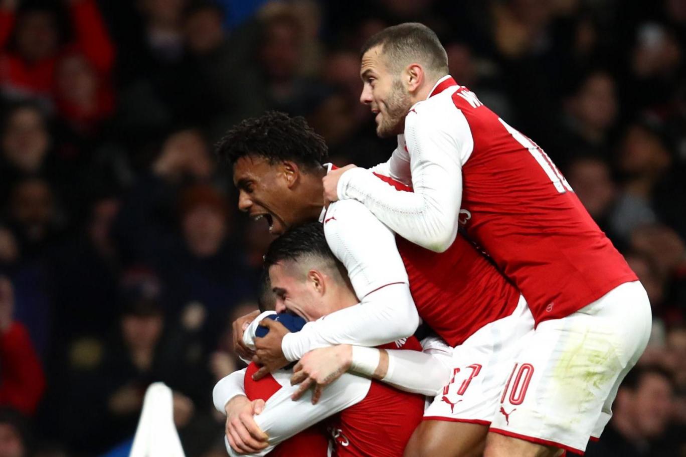 overyourhead: Arsenal 2-1 Chelsea: Trophy-hunters vs Trophy-buyers ...