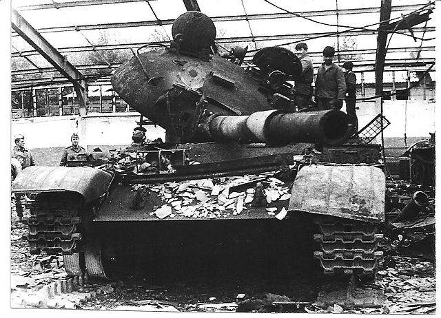 Gur Khan attacks!: Т-64 горят прямо в боксах