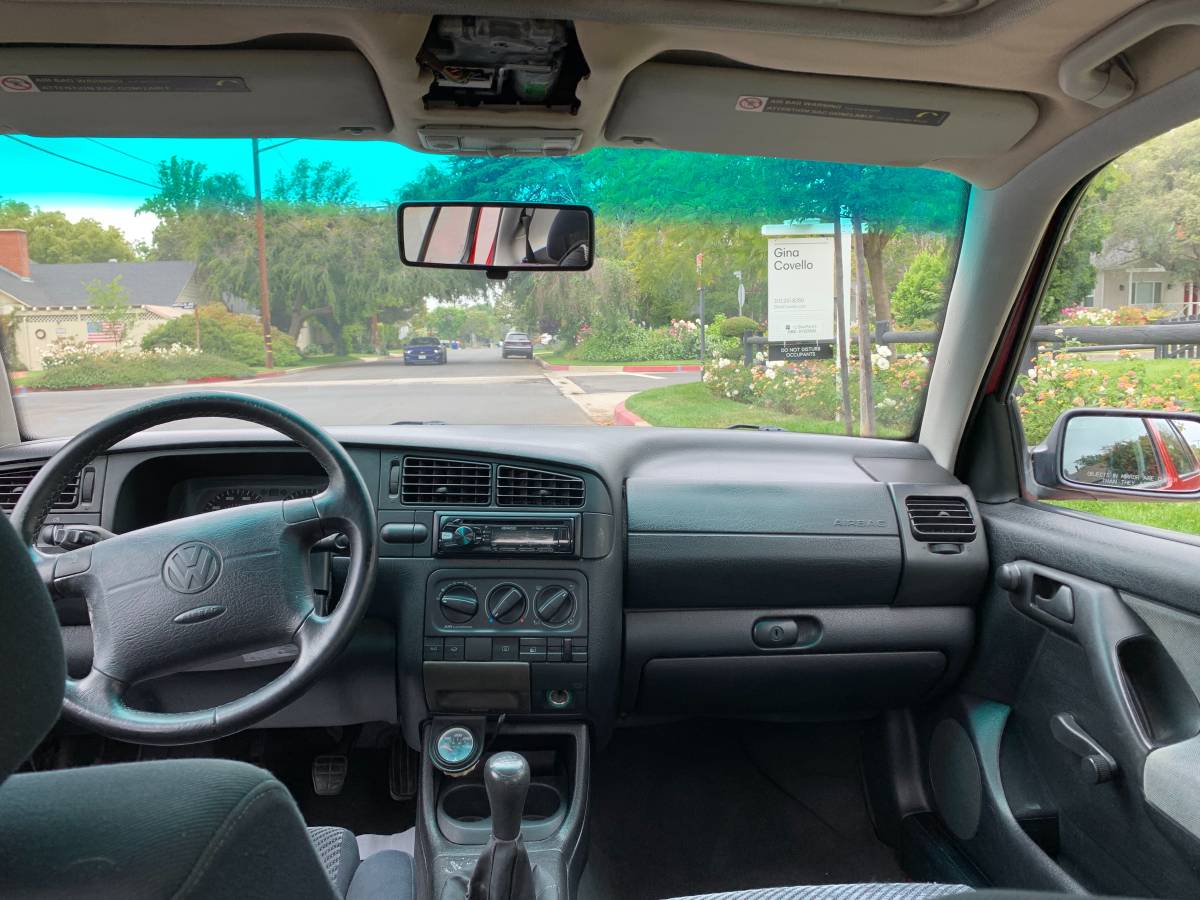 Ultimate Survivor: 1998 Volkswagen Jetta Turbo Diesel Manual - DailyTurismo