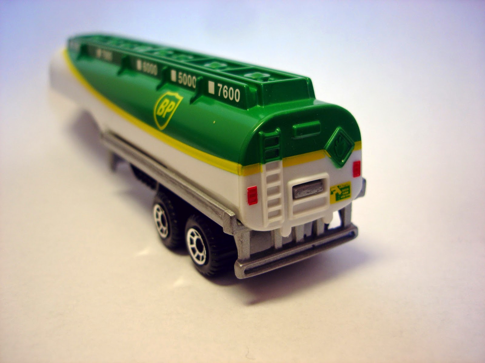 Matchbox Memories: Matchbox Convoy CY-07 DAF BP Tanker