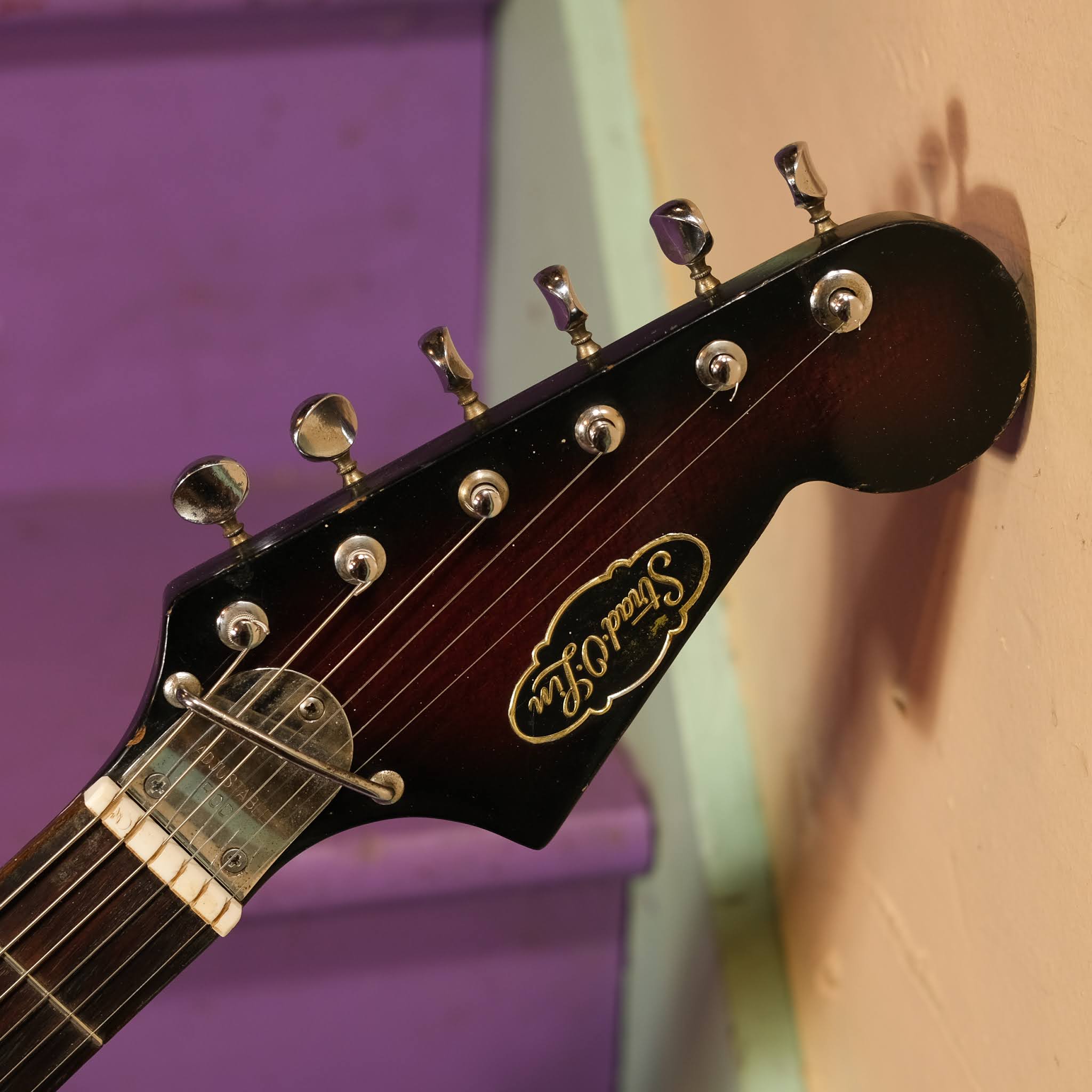 1960s Fujigen-made Strad-O-Lin Electric Guitar