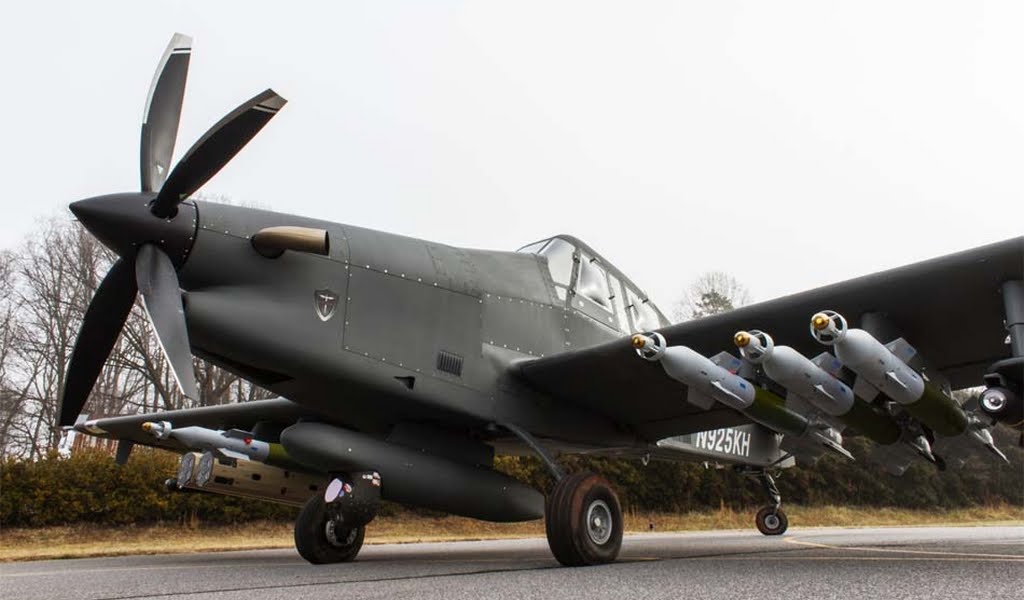 AVIÕES MILITARES: IOMAX Archangel, L3 AT-802L Longsword e LASA T-Bird