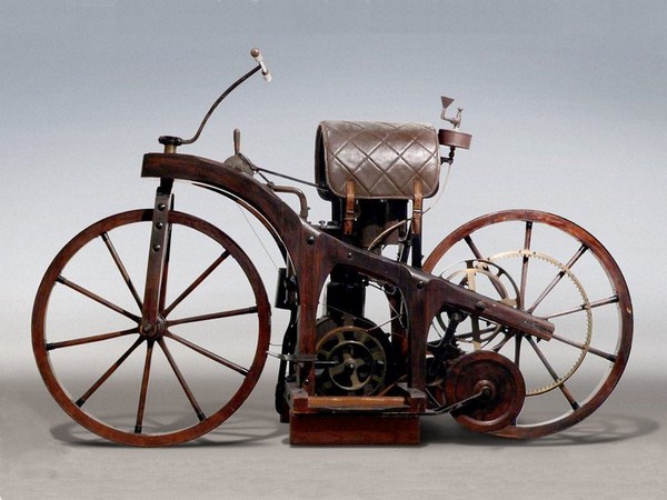 Strefa skażona motocyklami: Daimler Reitwagen z 1885 r. - pierwszy ...