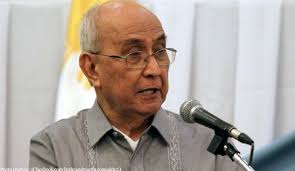 Father Bernas calls some anti-RH clerics 'irresponsible'