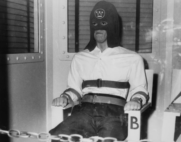 Museo LoPiù: Amazing photographers: Arthur Fellig 'Weegee' (1.01)