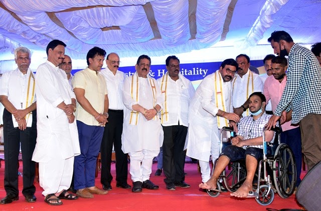 MRG Group Chairman Prakash Shetty | ನುಡಿದಂತೆ ನಡೆದ ಬಂಜಾರ ಪ್ರಕಾಶ್ ಶೆಟ್ಟಿ ...