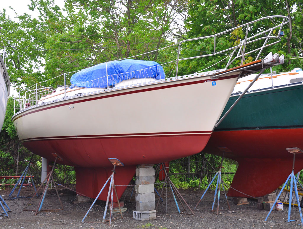 SOLD: 1990 Caliber 33 Sailboat: Photos