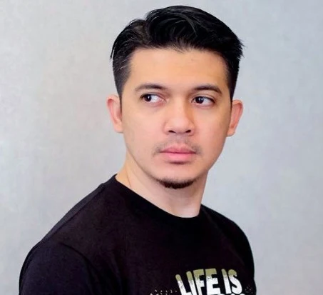 √ Irwansyah - Biodata, Agama, Keluarga, Film Dan Profil Lengkap - Katakita