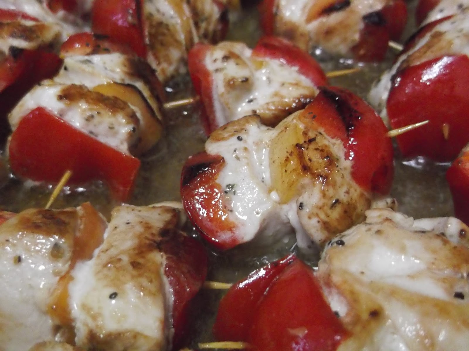 Hellena ...din bucataria mea...: Mini frigarui de pui cu cidru de mere