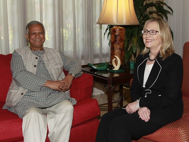 LES INFOS DE LA MICROFINANCE: Hillary Clinton soutient encore Yunus et ...