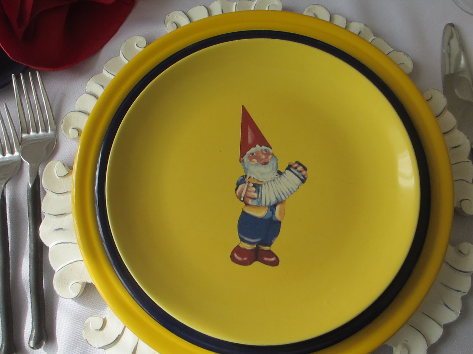Table for One: Musical Garden Gnome Table