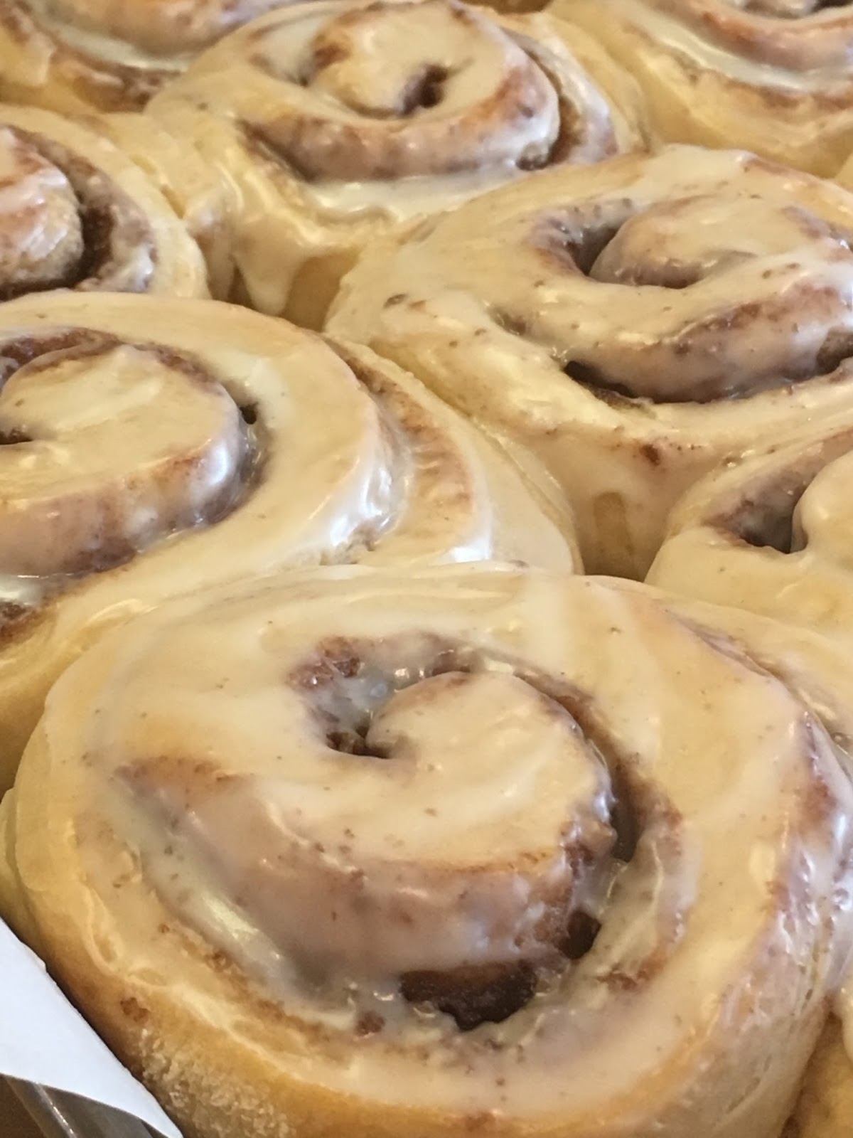 Selfreliant Sarah: Sarah's Cinnamon Rolls