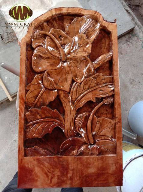 Kayu Warisan Malaysia: Plaque Ukiran Bunga Raya