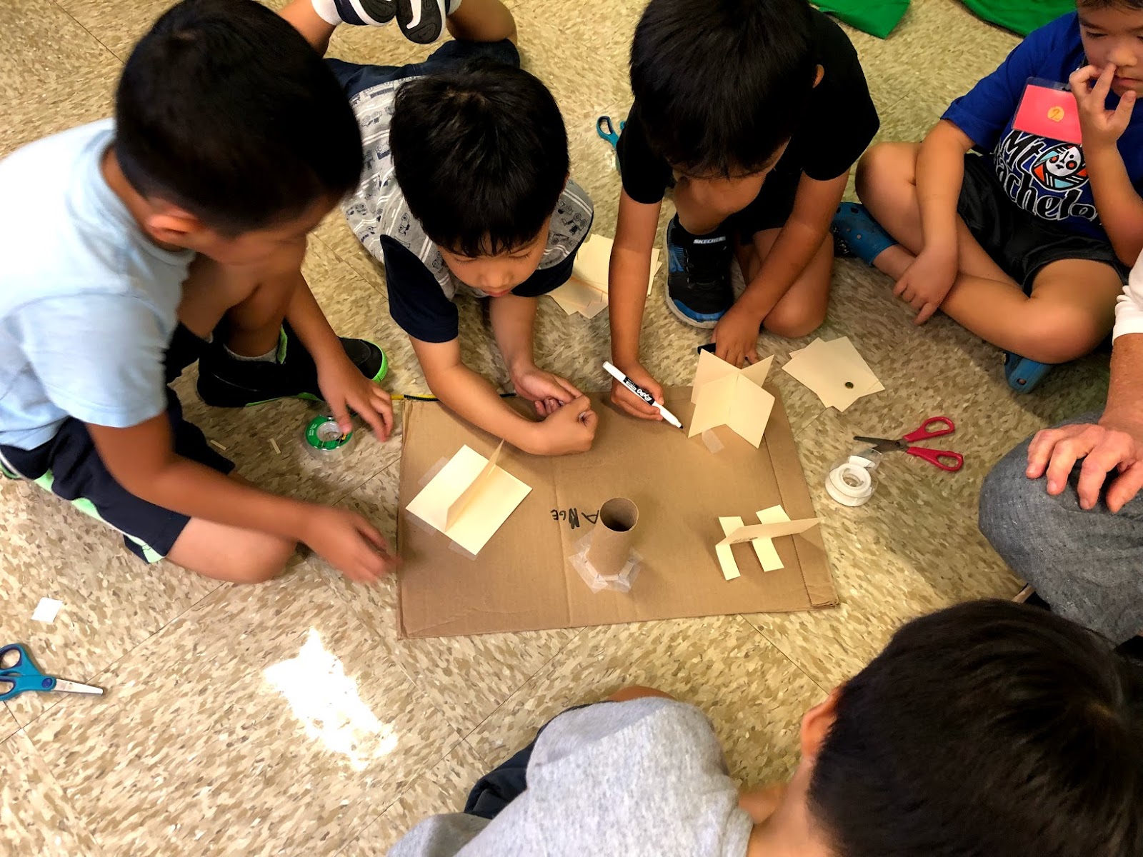 'Iolani School K-6 Design and Tech Lab: Cardboard Attachment Techniques