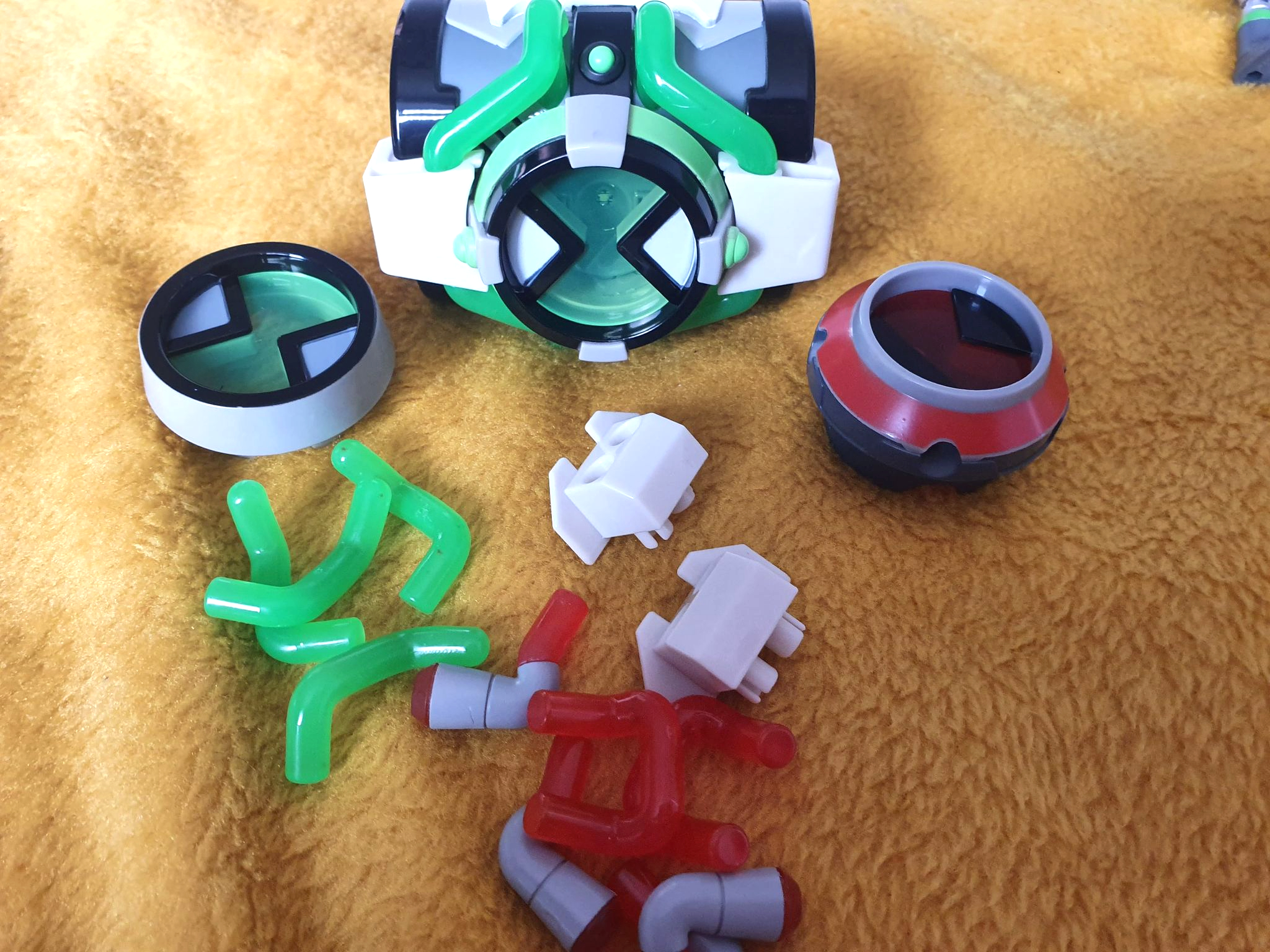 Ben 10 omnitrix creator set - rentdino