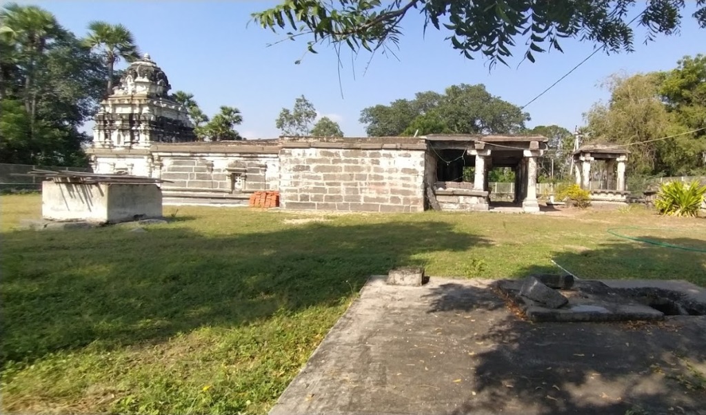 Hindu Temples of India: Veerabhadra Swamy Temple, Motupalli, Andhra Pradesh